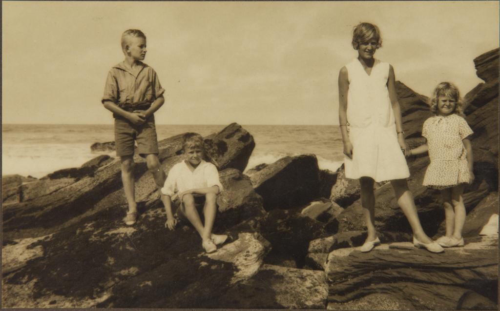 Chance children | Hocken Digital Collections