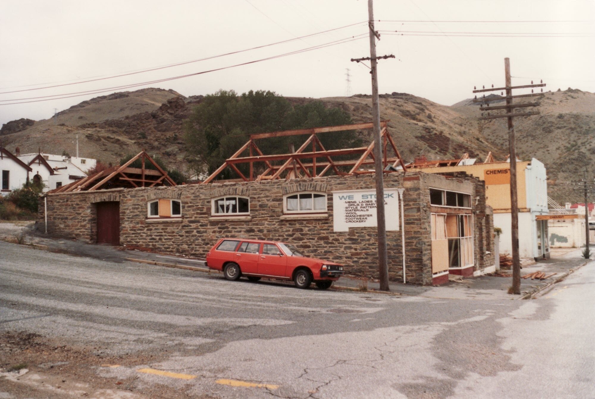 Bruce Jackson Limited demolition, Cromwell | Hocken Digital Collections