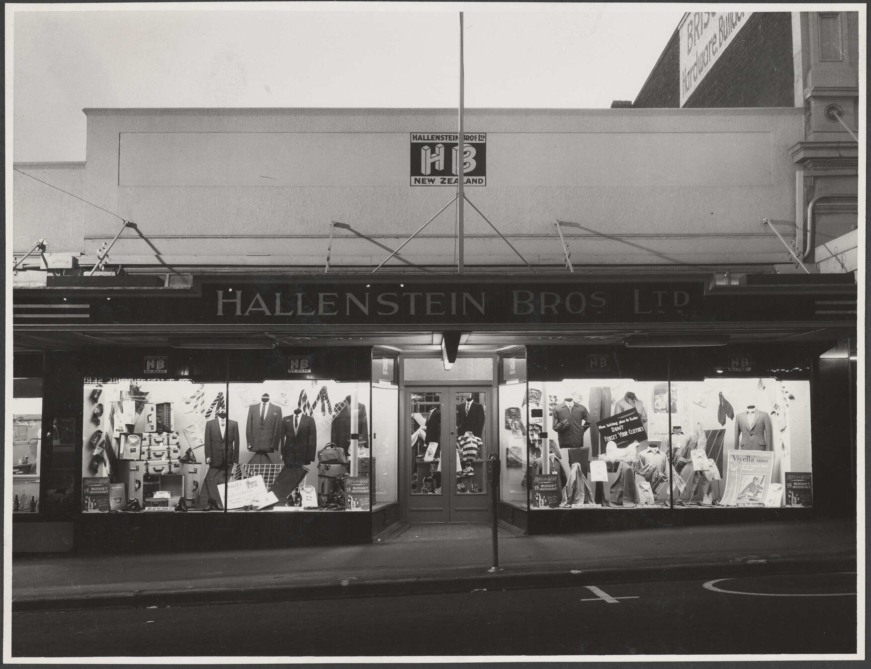 Hallenstein Brothers branch premises, Timaru | Hocken Digital Collections